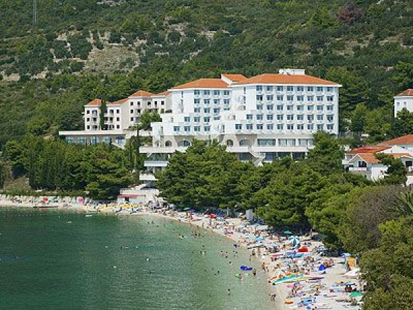 Hotel LABINECA **** | Chorvatsko = CA Dalmacijatour 🏖️